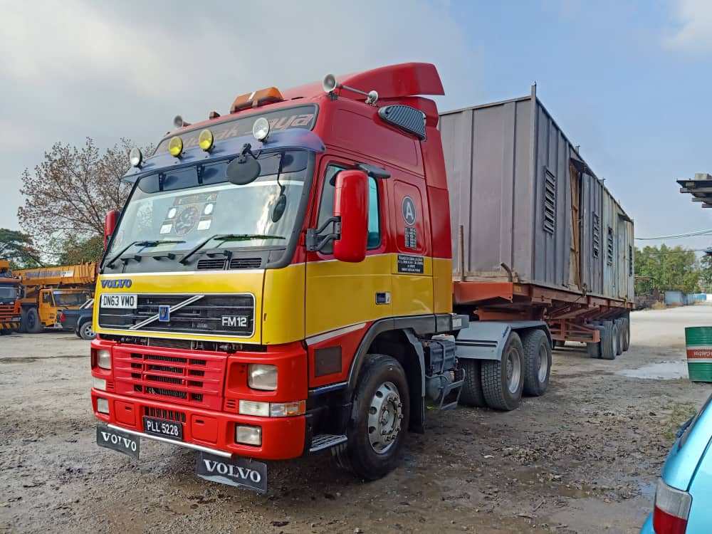 Platform Trailer – Pengangkutan Semarak Jaya Sdn Bhd